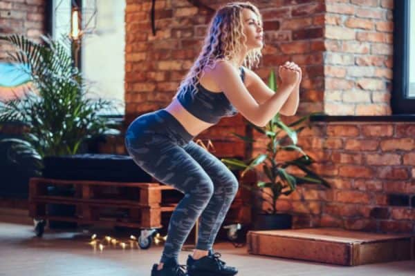 30 Minute at Home Full Body Bodyweight Workouts - Women's Fit Club