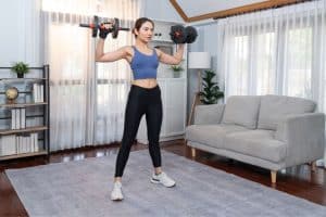 Build Muscle at Home with This 35 Minute Dumbbell Workout Plan - Women ...